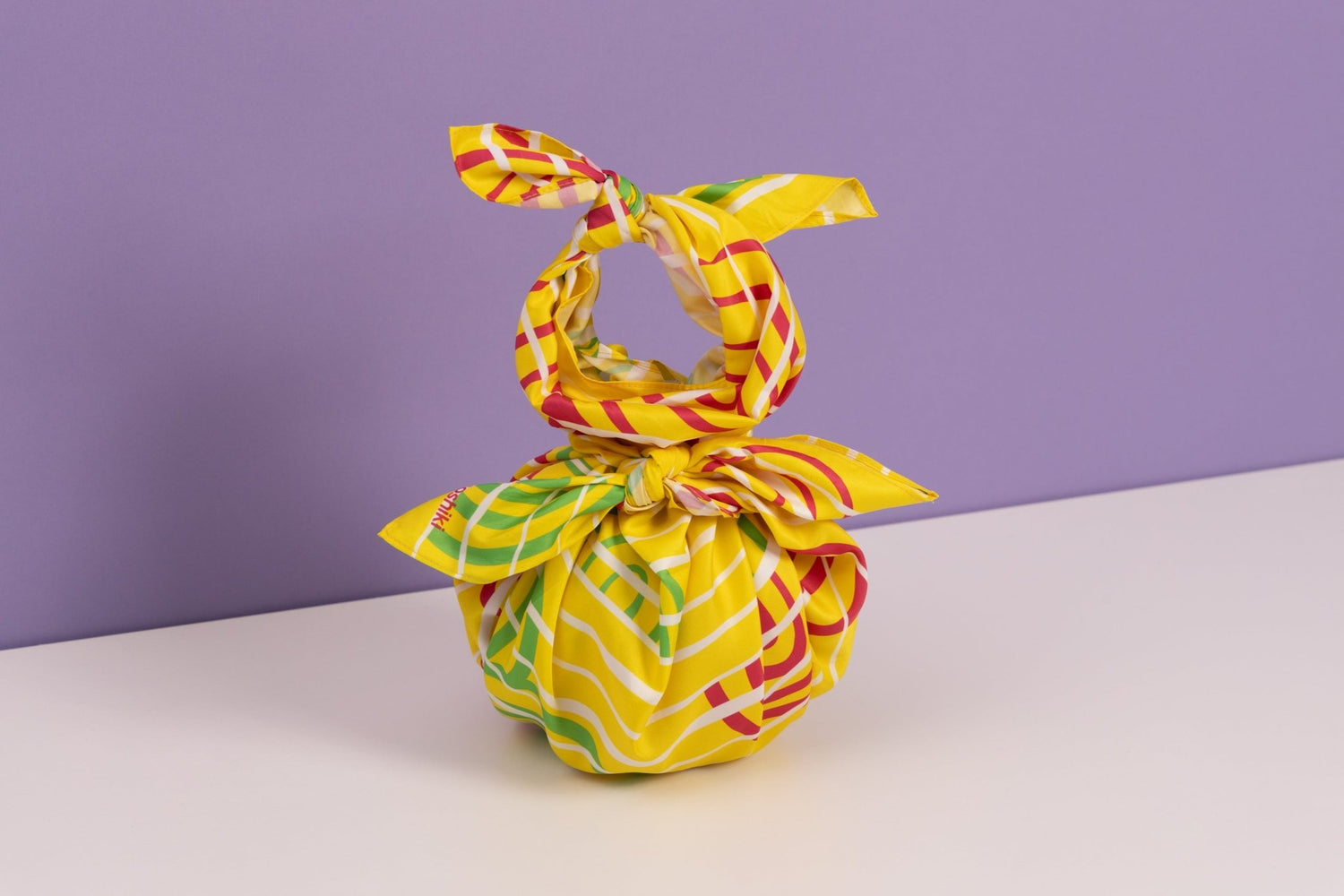 How to Wrap a Round Object with Suika Tsutsumi Furoshiki Technique ...